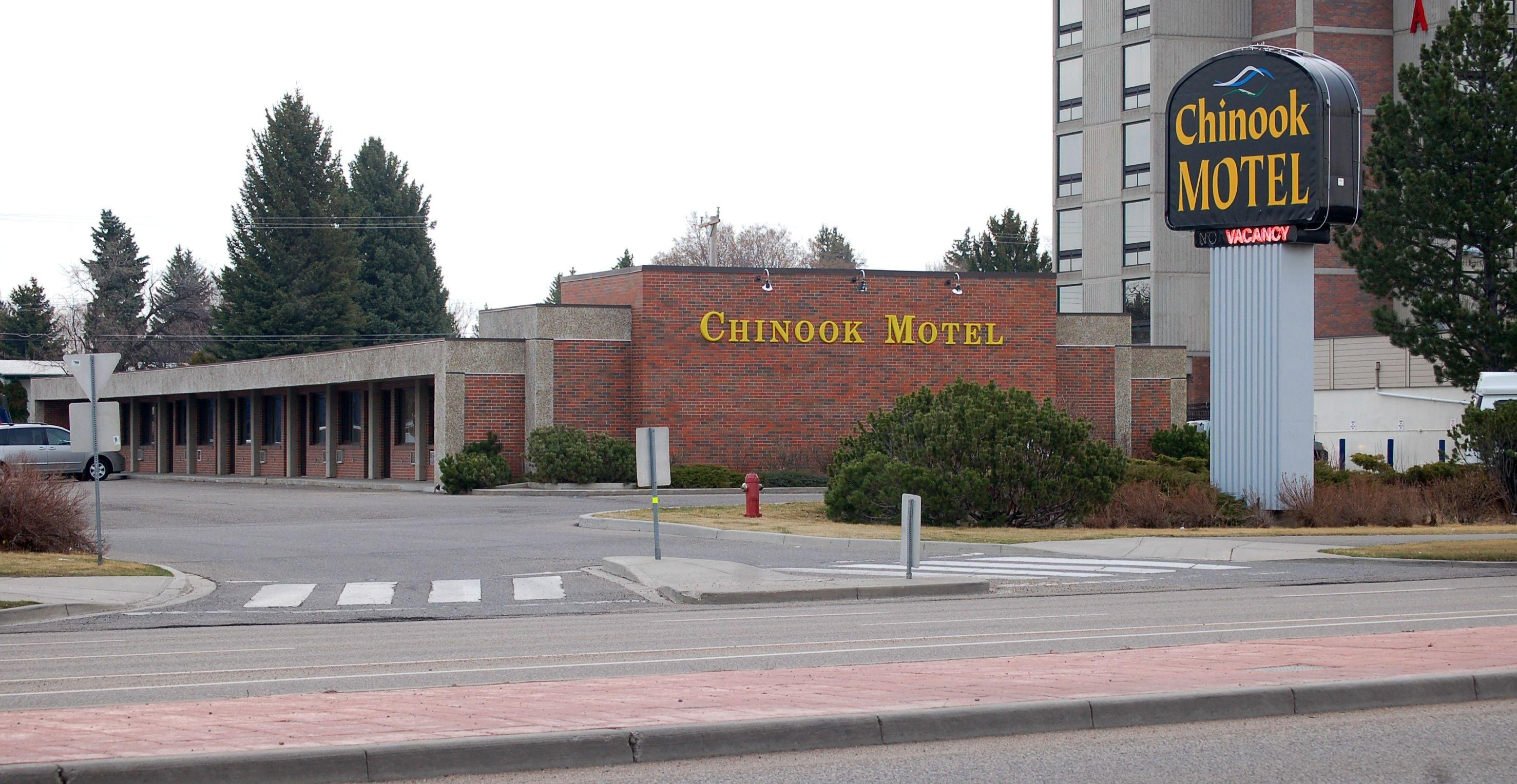 CHINOOK MOTEL | ⋆⋆ | LETHBRIDGE, CANADA | SEASON DEALS FROM $50